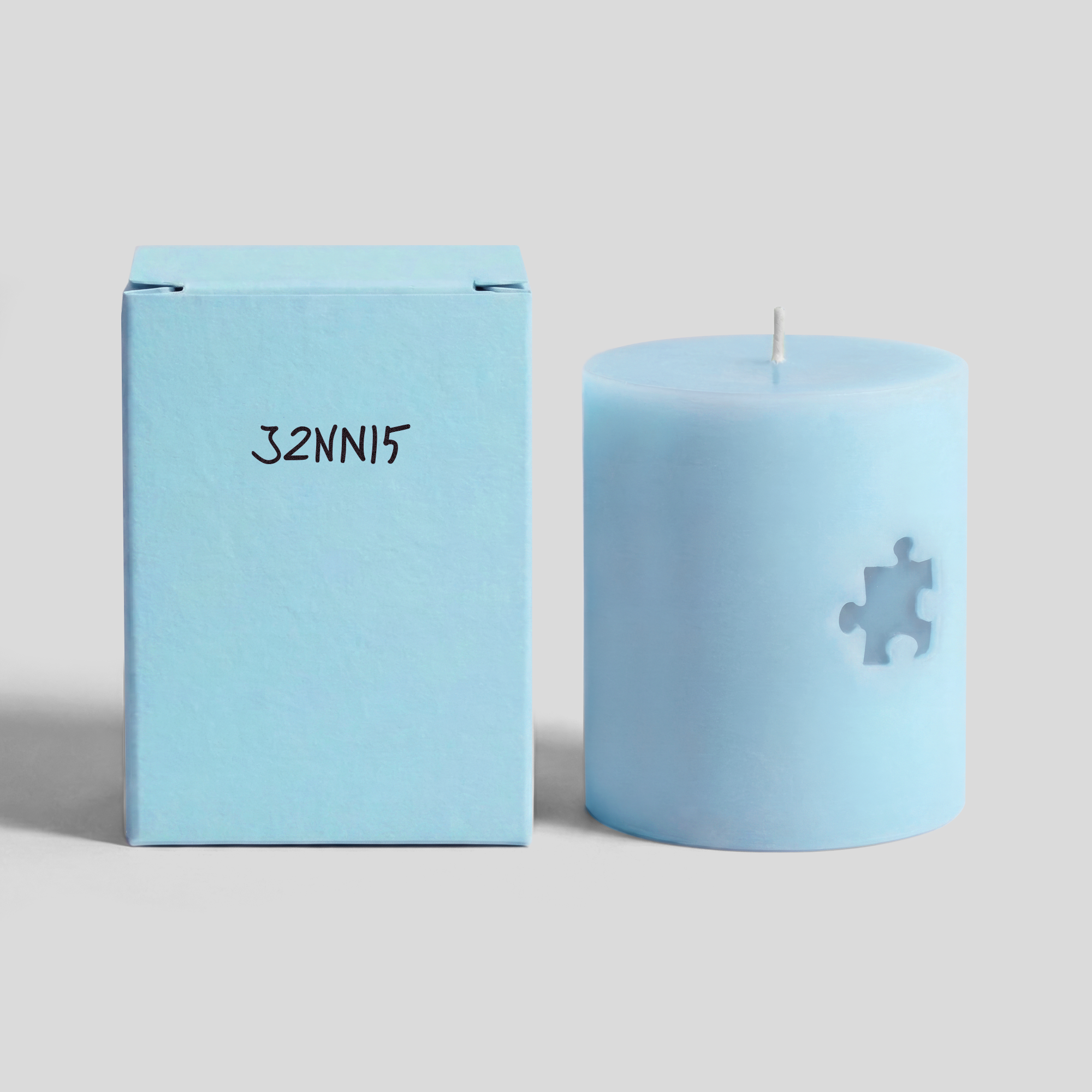 J2NNI5 Scented Blue Candle | Jennie UK | Official Store